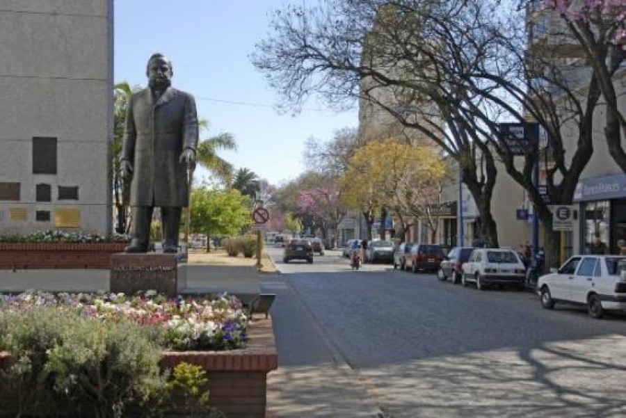 Novedoso recorrido histórico por bulevar Lehmann | Diario La Opinión de ...