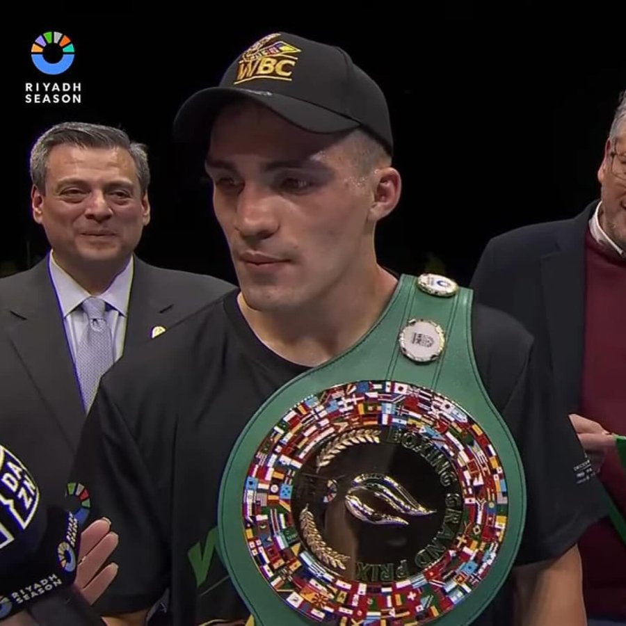 El boxeador argentino que ganó un título en pesados y se trajo 100.000 ...